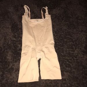 Assets By Spanx | Intimates & Sleepwear | New Full Body Spanx Shaper ...